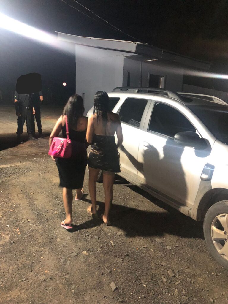 Polícia Civil prende dois por favorecimento à prostituição em boate de ...